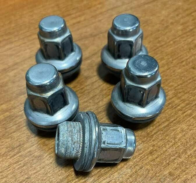 SET OF 5 TOYOTA AND LEXUS WHEEL LUG NUTS 90942-A1001 | eBay
