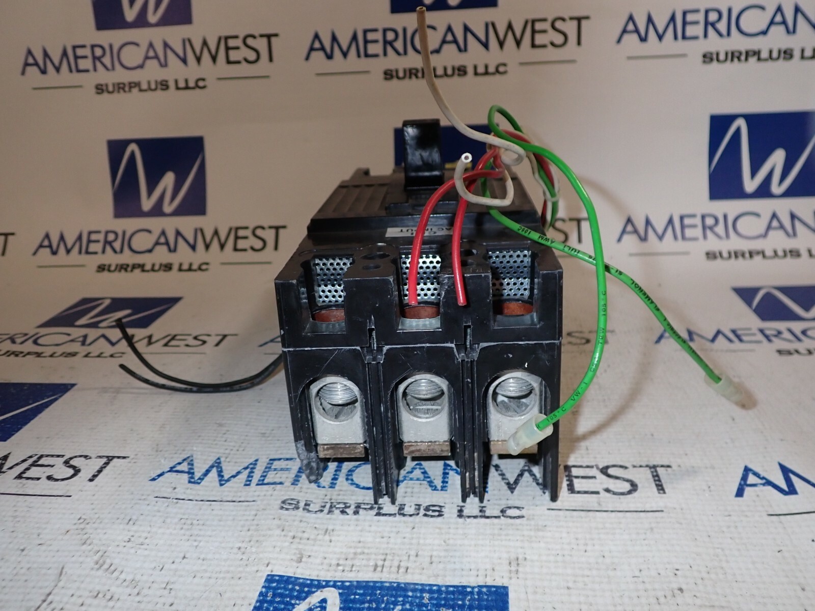 GE TFK236F000 200 amp 600 volt 3 Pole TFK236200 + 48VDC Shunt + Aux ...