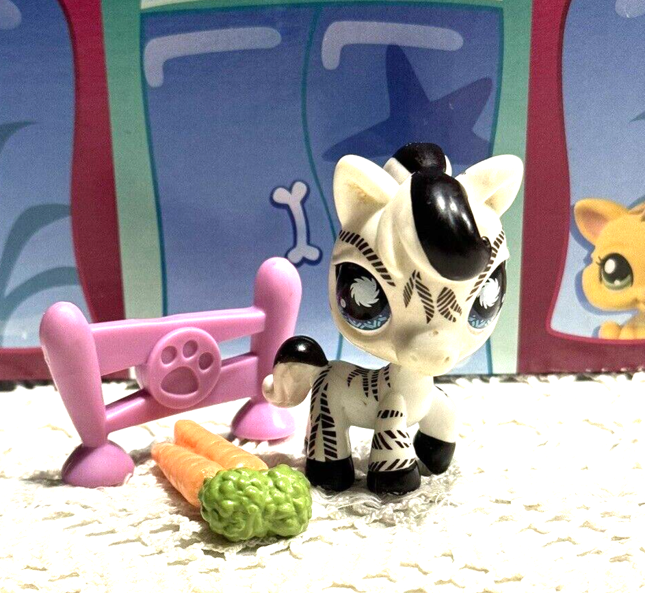 LITTLEST PET SHOP LPS AUTHENTIC POSTCARD ZEBRA #903 & ACCESSORIES | eBay