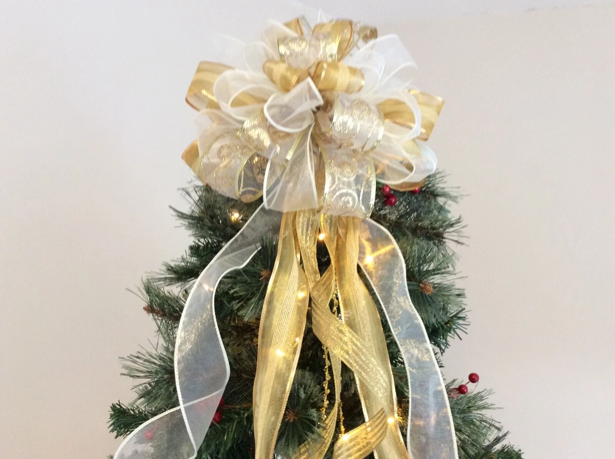 Christmas Tree Gold Bows