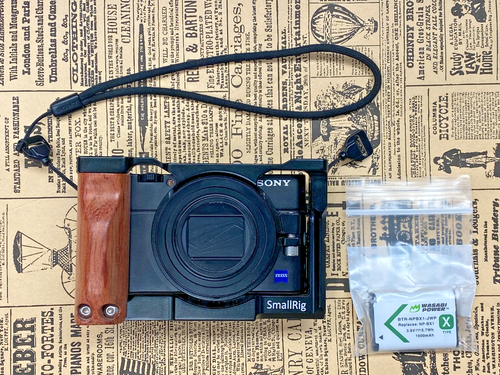 Sony RX100 VI 20.1MP 4K Camera w/ SmallRig Cage Grip & 2Battery Read ...