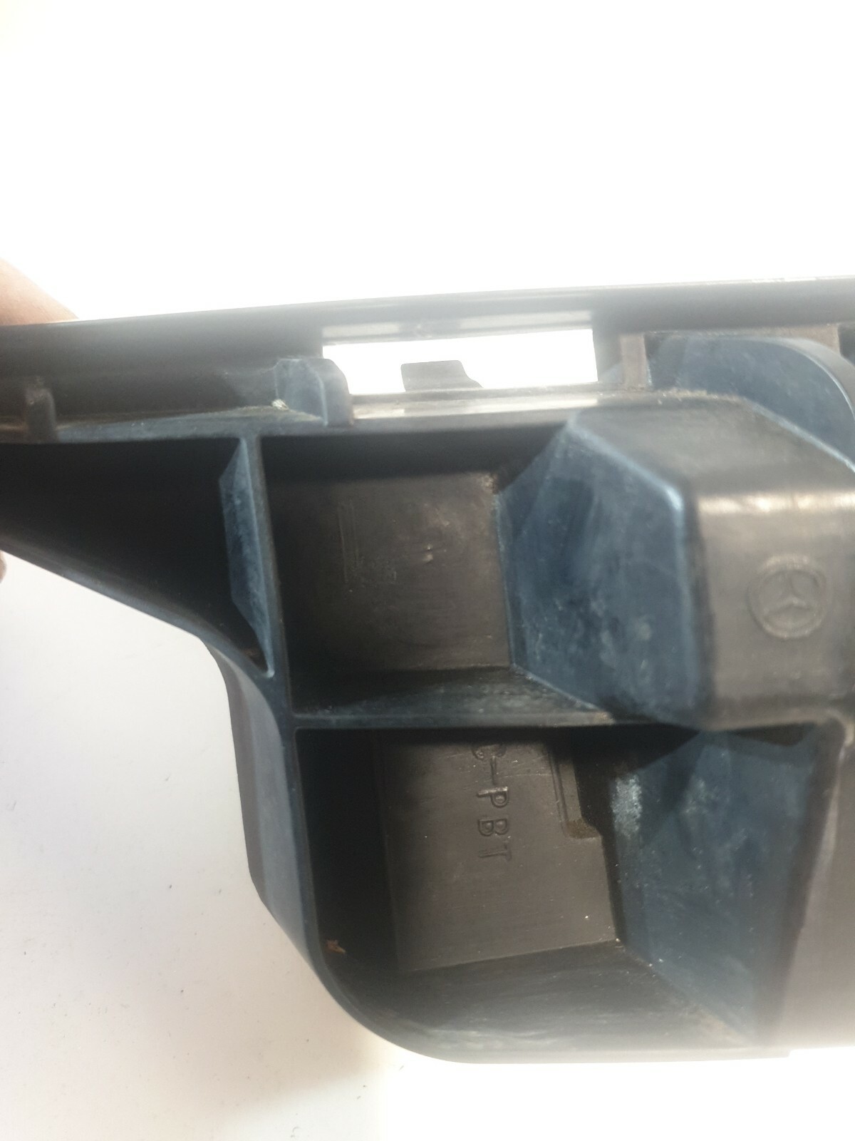 MERCEDES-BENZ C180 W204 REAR BUMPER SUPPORT BRACKET LEFT SIDE ...