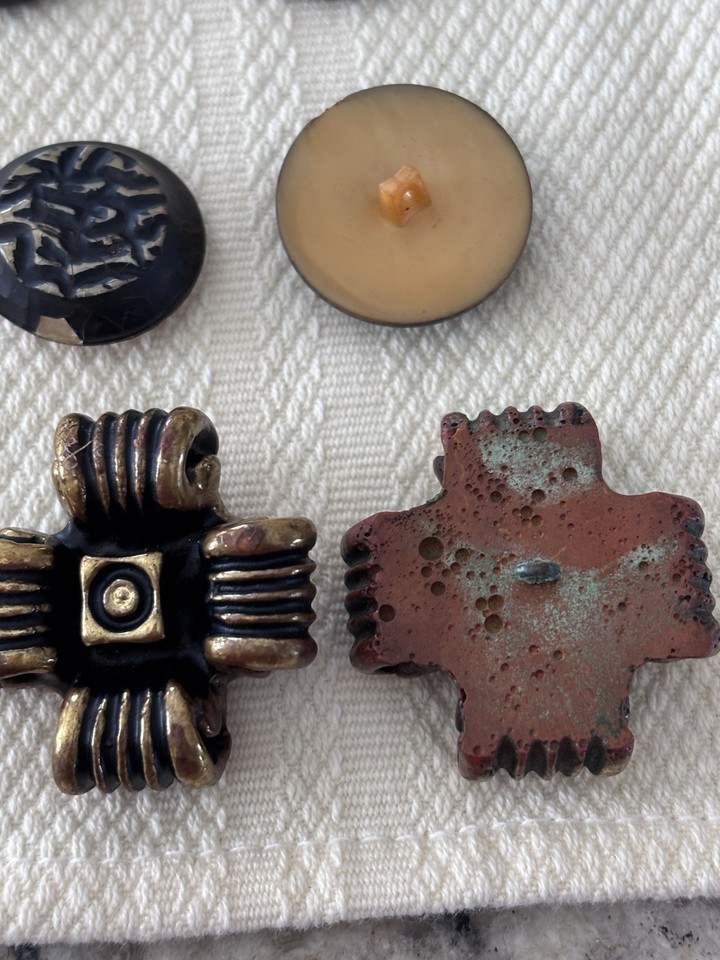 Vintage Button I Am Pretty Sure They Date Back to the 1930s. (3572 ...