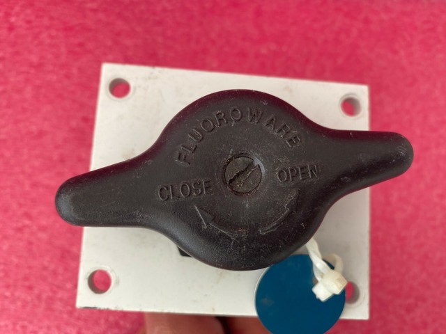 Entegris BV4-4F Plug Valve 1/4-Turn 1/4" Flaretek Flared Tube for sale ...