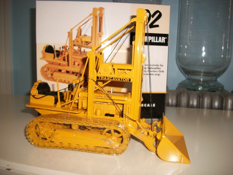 SpecCast Caterpillar D2 Traxcavator 1:16 Scale ACMOC W/Box | eBay