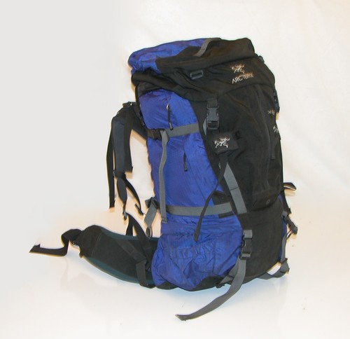 Arc'teryx Bora 62 Liter Pack / Women's Hiking BackPack * Black Blue | eBay
