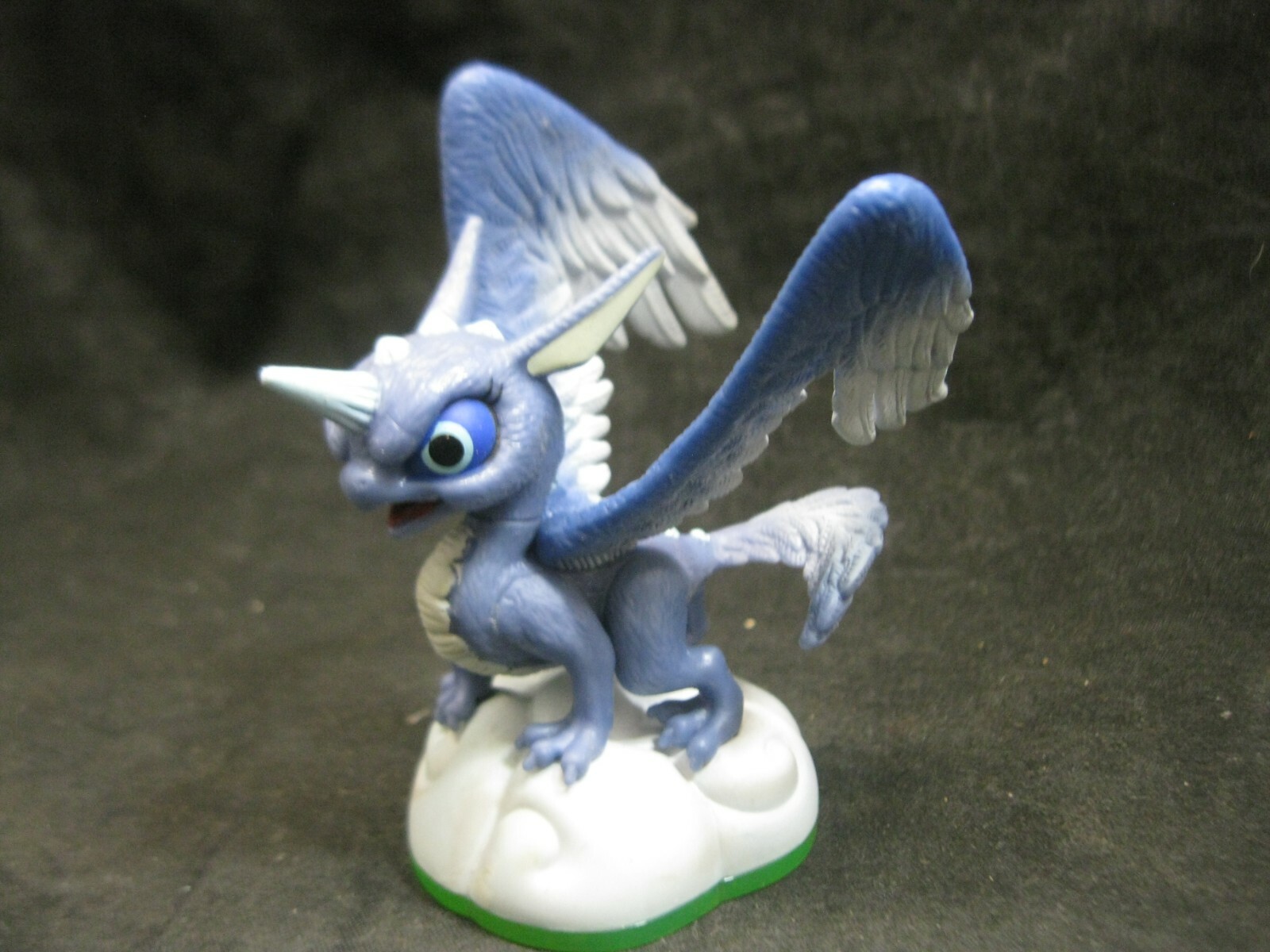 Skylanders First Edition Air Element Dragon Character "Whirlwind" Toys ...