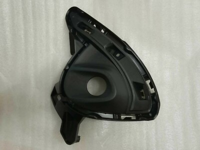 *NEW GENUINE* Front Left Fog Light Surround - Mazda 2 DJ 2017-2019 ...