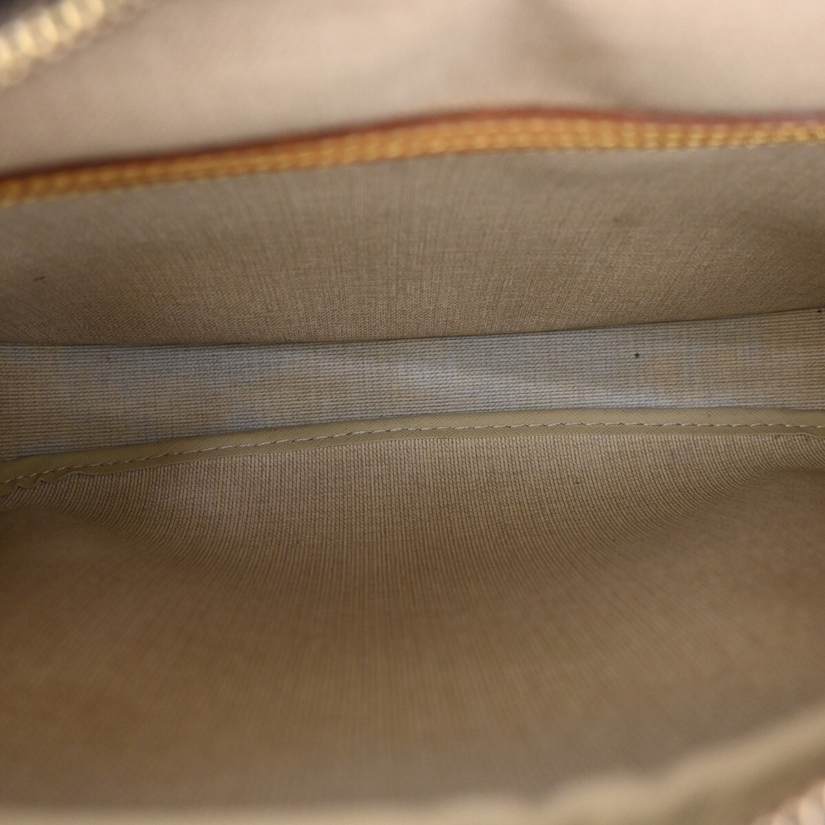 LOUIS VUITTON Reporter PM Crossbody Shoulder Bag Monogram Leather ...