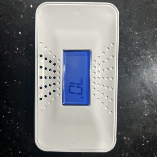 First Alert CO710 Carbon Monoxide Detector/ Digital Temperature Display ...