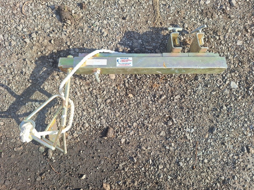 Sheep Hogg Lamb Calf Head Restraint Head Yoke Stand Show Prep Trimming ...