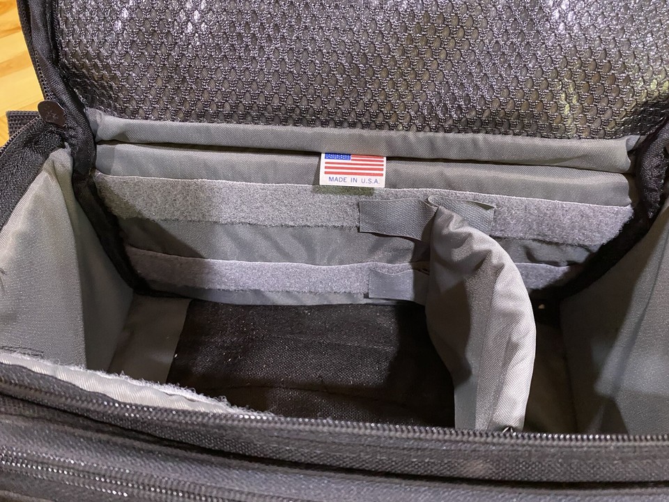 Classic (USA) Tamrac Professional Black Camera Bag with Shoulder and ...