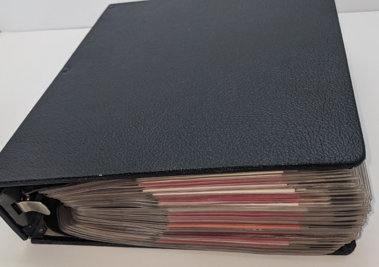 Lot of 64 Vintage 5.25" Floppy Disks Games, Math, Microsoft, Apple PC ...