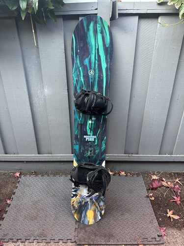 BURTON FAMILY TREE Mod Fish Snowboard Size 156cm Malavita EST Bindings ...