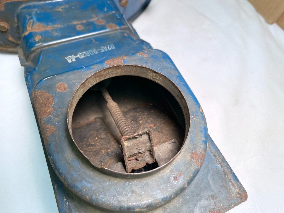 1968 1969 1970 OEM Ford 302 Air Cleaner Assembly | eBay