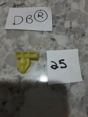 25 PCS Nissan Wheel Well Opening Molding Clips 76847-Jg00A | eBay