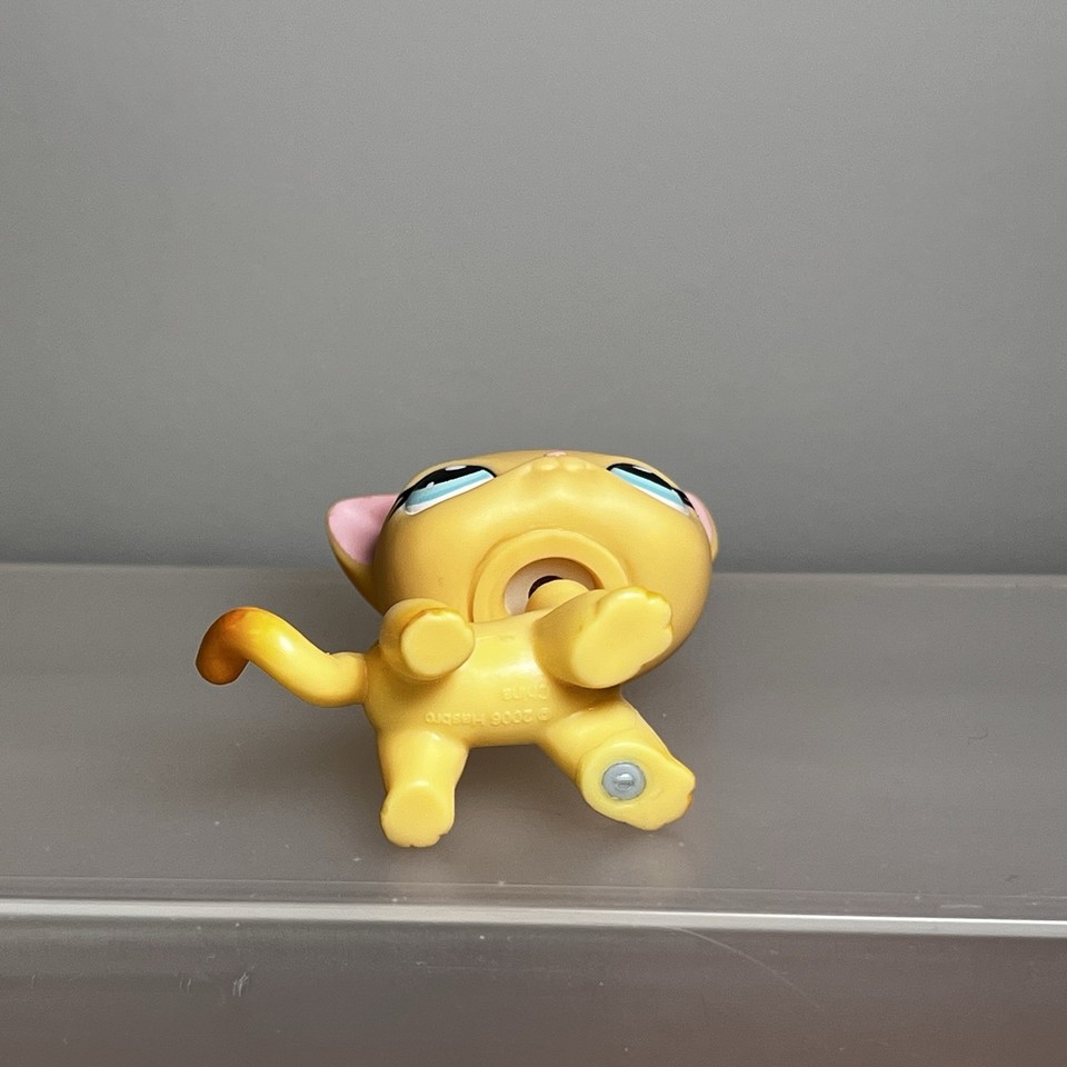 AUTHENTIC Littlest Pet Shop Brooke Hayes Short Hair Cat #339 Blue Eyes ...