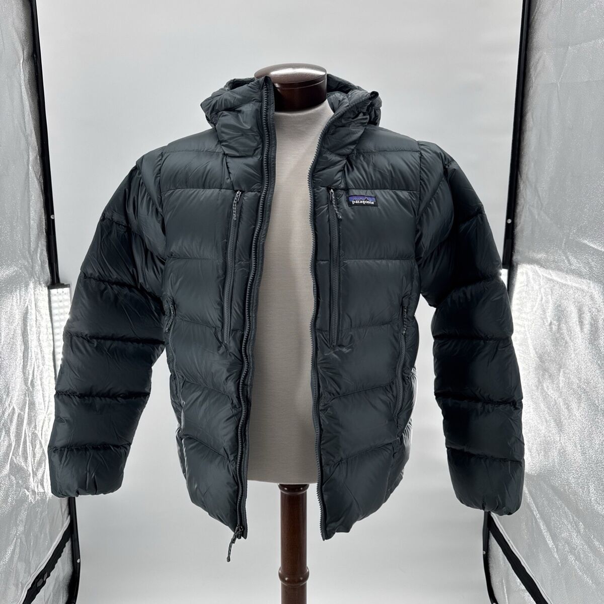 Patagonia Mens Fitz Roy Down Hoody Nouveau Green New with Patagonia Mens Fitz Roy Down Hoody Nouveau Green New with