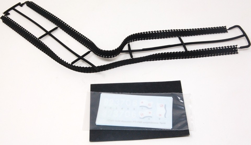 Lot: Trumpeter 00381 1:35 Russian PT-76B Model Kit + MasterClub metal ...