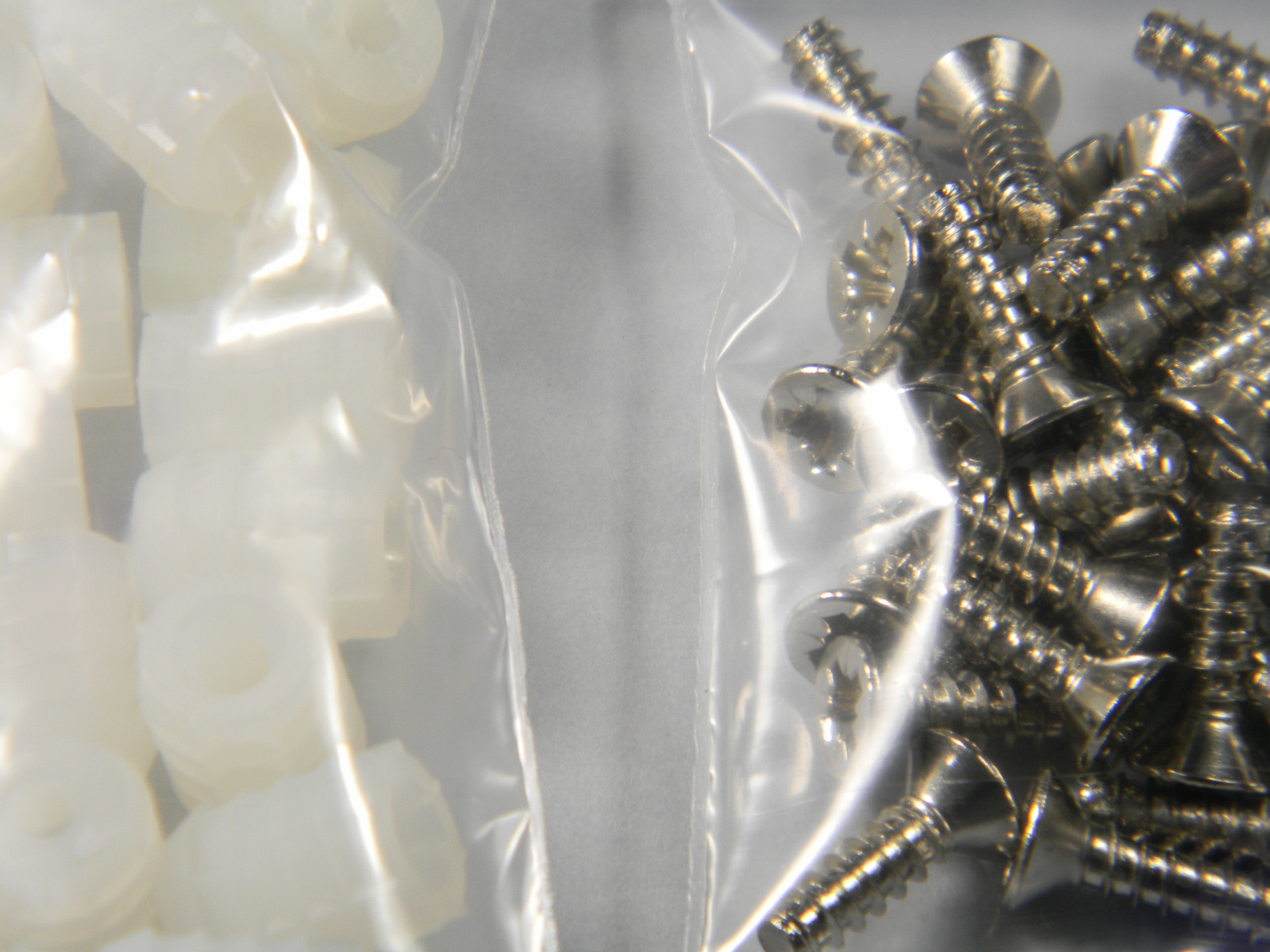 40 Blum 8 MM Plastic Dowel Iinserts with 40 Blum Screws | eBay