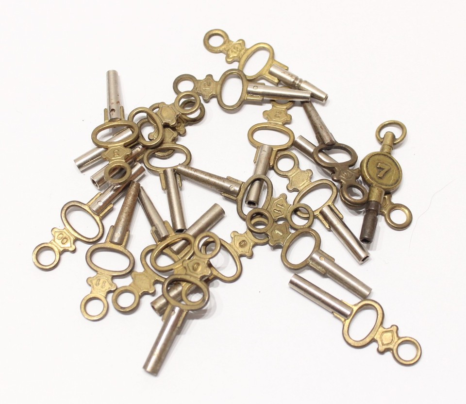 Good Lot with Vintage Pocket Watch Cylinder Verge Fusee winding Keys ...