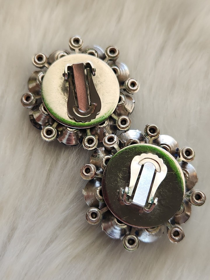 Vintage Prong Set Blue Crystal Rhinestones Tiered Floral Round Clip-on ...