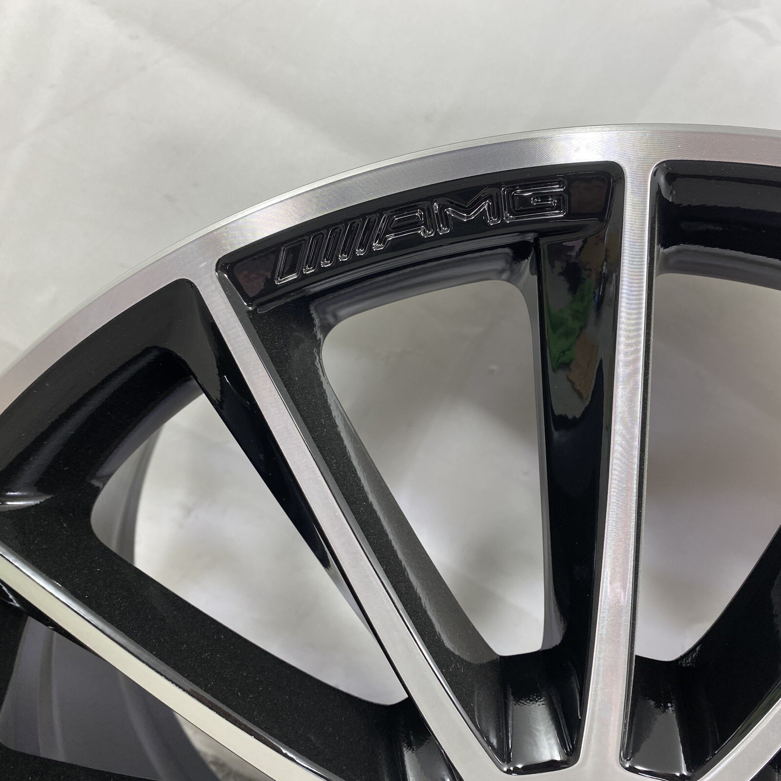 20 Genuine MERCEDES E Class W213 AMG Alloy Wheel A2134012200 Front ...