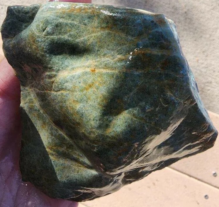 GREEN JADEITE from California - BEAUTIFUL Rough Jade. Clear Creek CA ...