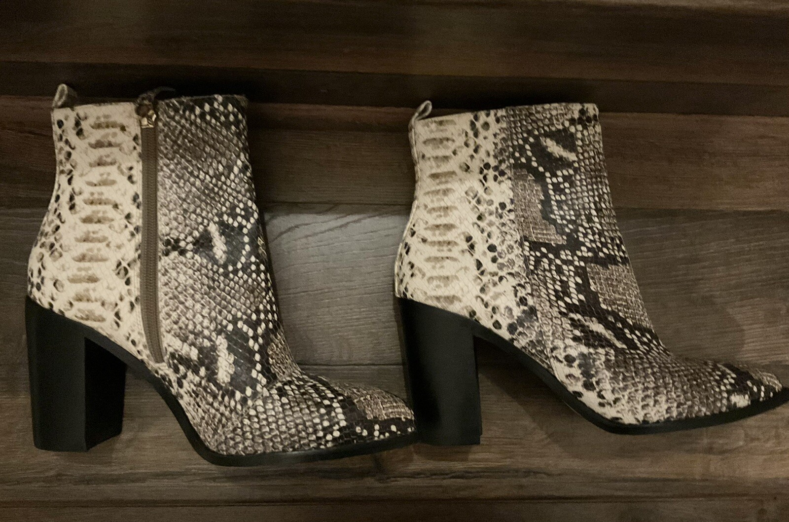 DKNY Black and Cream Snake Print Ankle Boots Size 7.5 - Gem