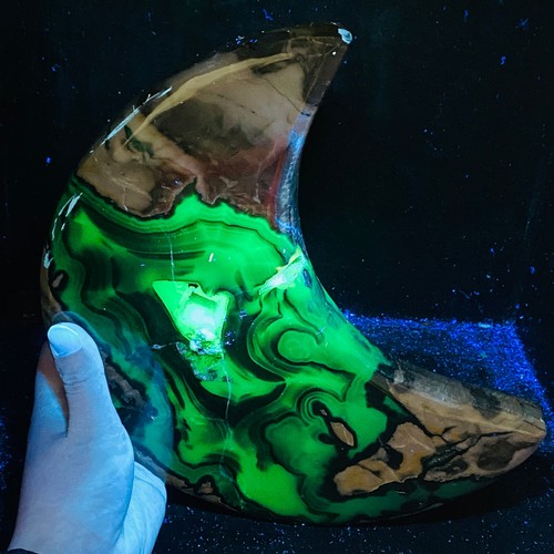 Natural volcanic agate Crystal Moon Carving Healing 2820G (UV reactive ...