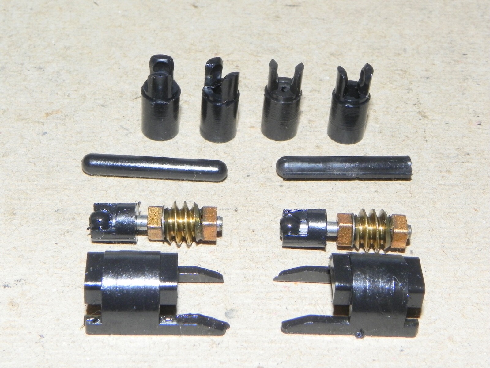 Athearn HO Diesel Locomotive Drive Train Parts Worm Gears, Splines ...