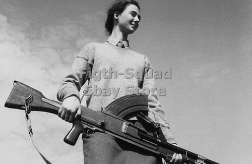 WW2 Picture Photo Spanish woman fighter with machine gun 6204 | eBay