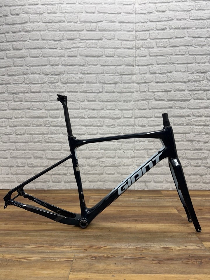 Giant Revolt Pro O Frame Medium/Large | eBay