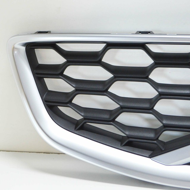 Volvo C30 Kühlergrill vorne R-design 31290405 neues echtes online ...