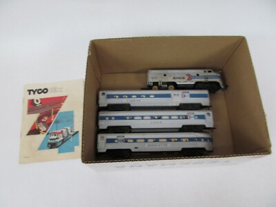 Tyco Amtrak HO Train Cars and Locomotive Engine | eBay