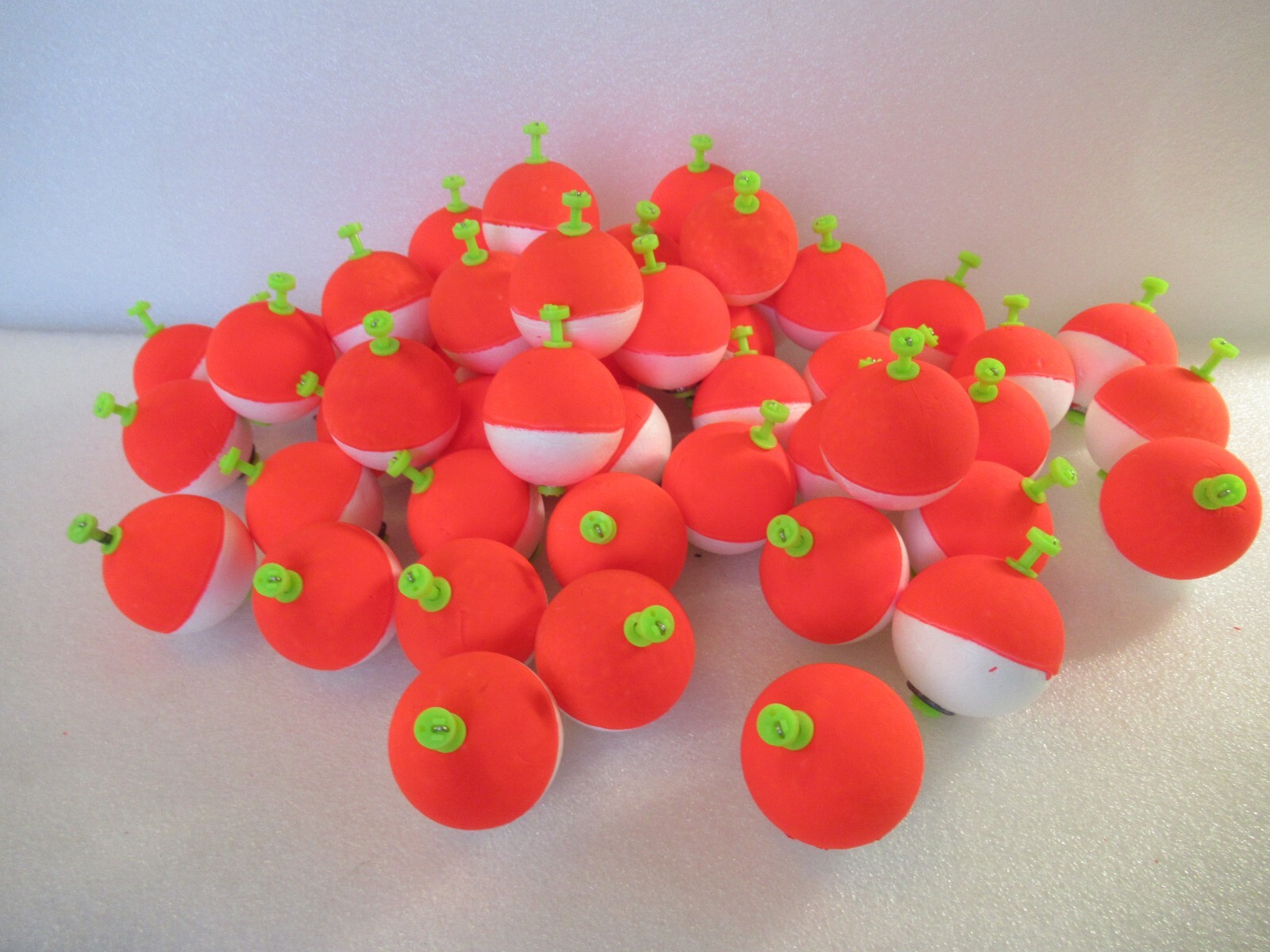 50 1.50" FISHING BOBBERS Medium Round Floats Weighted Foam Snap on ...