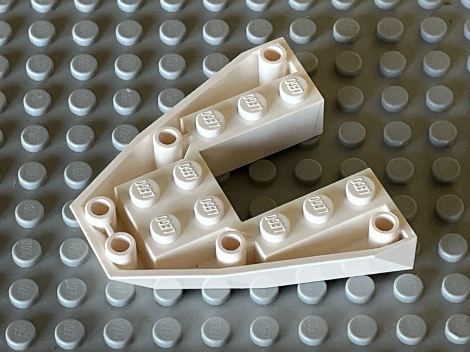 LEGO White Boat Bow Brick 6 x 6 x 1 ref 2626 / set 6338 6277 6543 6557 ...