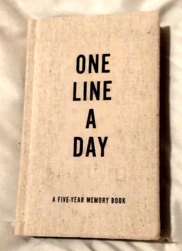 Canvas One Line a Day: Five-Year Memory Book (Diary) - New ...