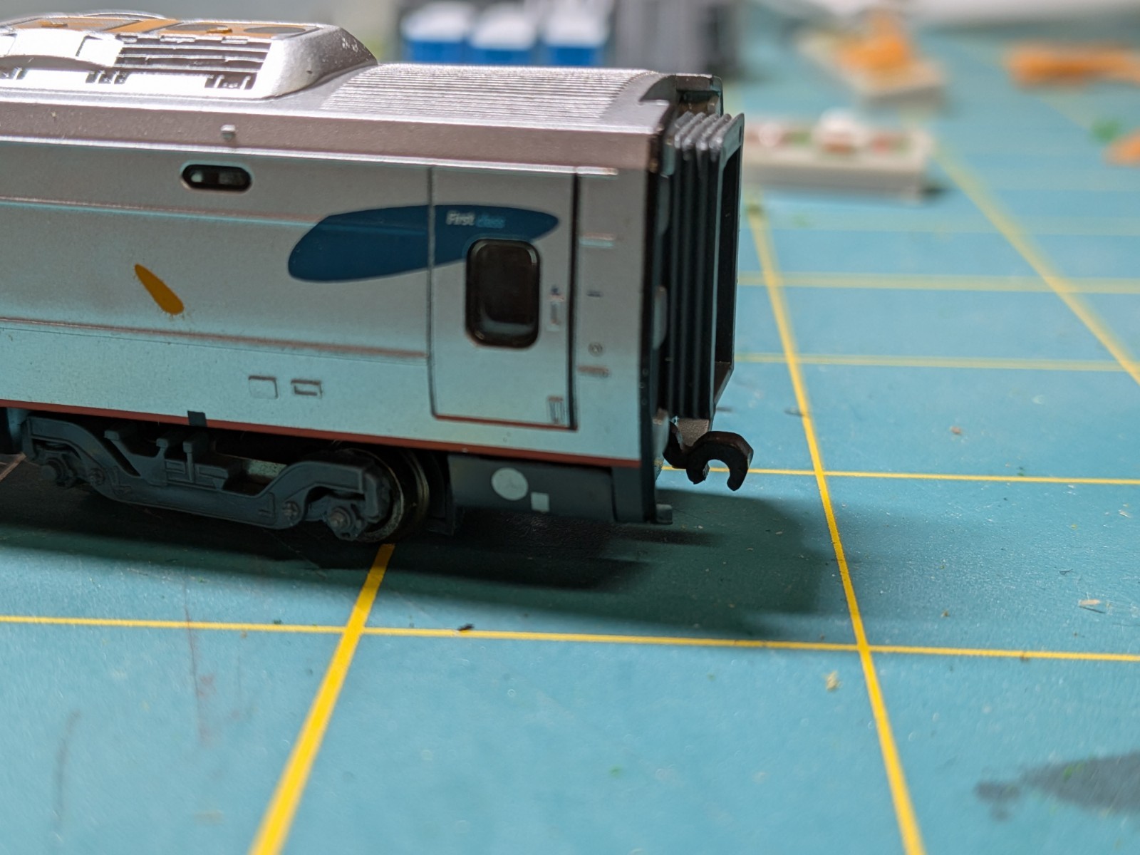 N scale Bachmann Spectrum Amtrak Acela Express FIRST CLASS passenger ...