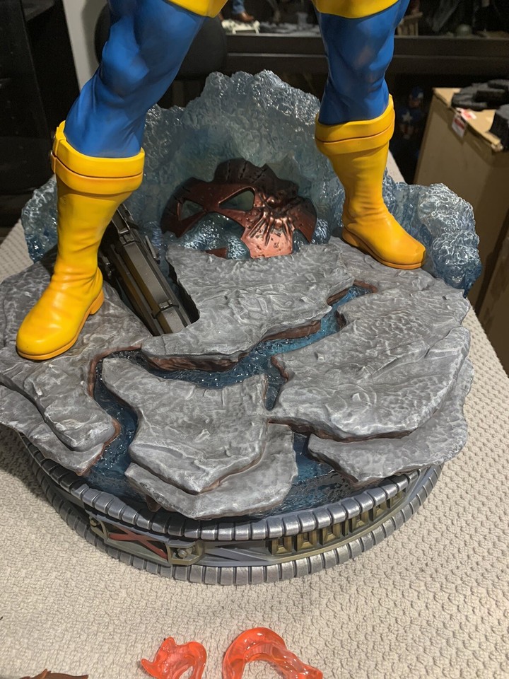 1/4 Xmen custom MVC Cyclops statue | eBay