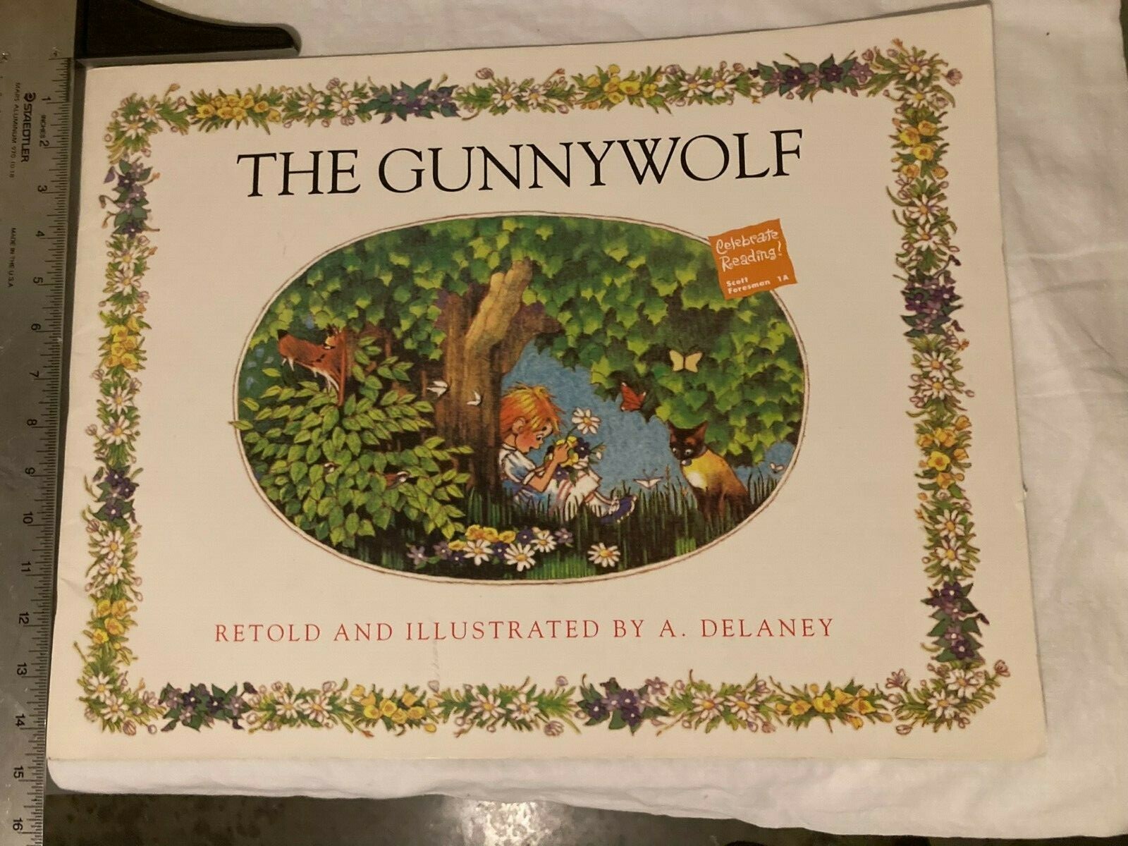 The+Gunnywolf+by+Antoinette+T.+Delaney+%281988%2C+Hardcover%29 for sale ...