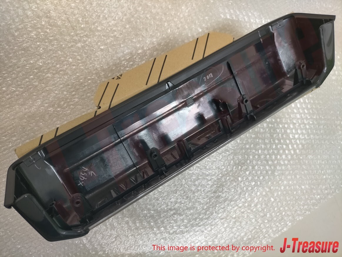 TOYOTA LAND CRUISER 70 Series Genuine License Plate Lamp Cover 81276 ...