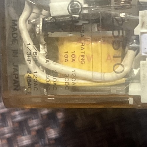 🇺🇸 (2) Idec RH3B-UL Relays with 120Vac Coils. On Idec SH3B-05 DIN Rail ...