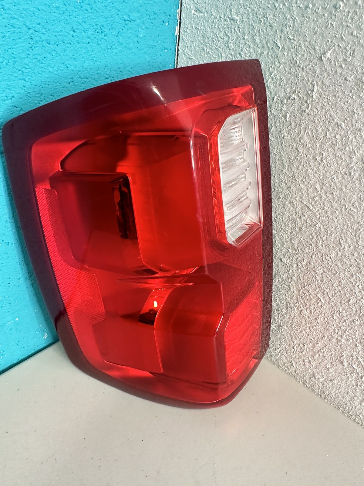 Chevrolet Silverado 1500 LTZ GM 16 17 18 Tail Light Assembly Right ...