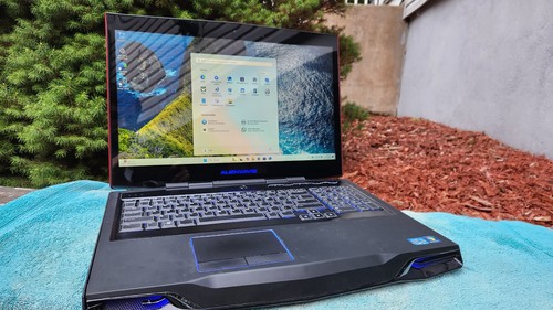 Alienware M17x R4 Laptop i7-3610QM 12 GB RAM Nvidia 660M 256 GB SSD Win ...