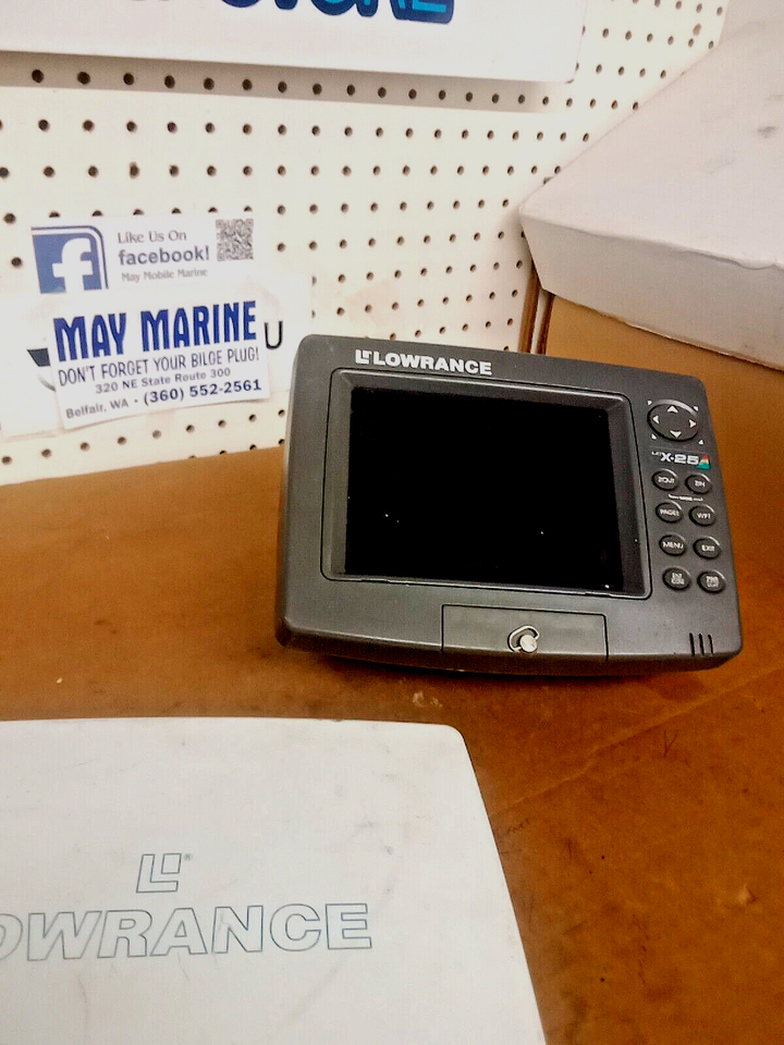 Lowrance LCX-25c Multi-Function Sonar Chart plotter/Fishfinder Display ...