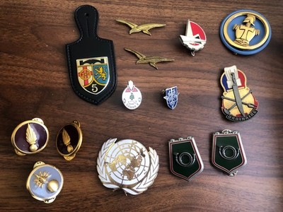 Militaria lot insignes pin's béret ONU | eBay