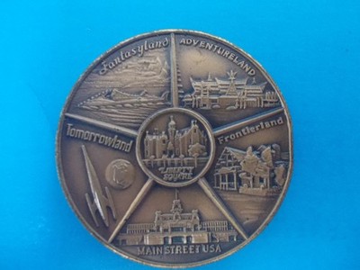 VTG WALT DISNEY WORLD 5 Lands & Castle Heavy Metal Coin Token Medallion ...