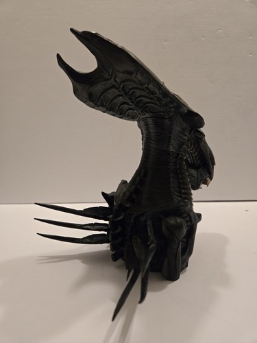Aliens: Alien Xenomorph Queen Vinyl Bust Coin Bank - BRAND NEW, RARE ...