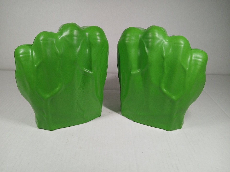 Avengers The Incredible Hulk Smash Fists Hasbro Marvel 2023 Foam Hands ...